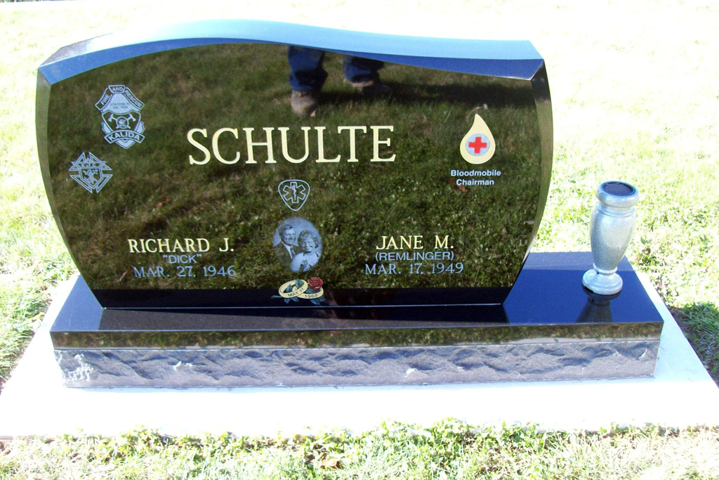 Delphos Granite Works - Custom Granite Monuments