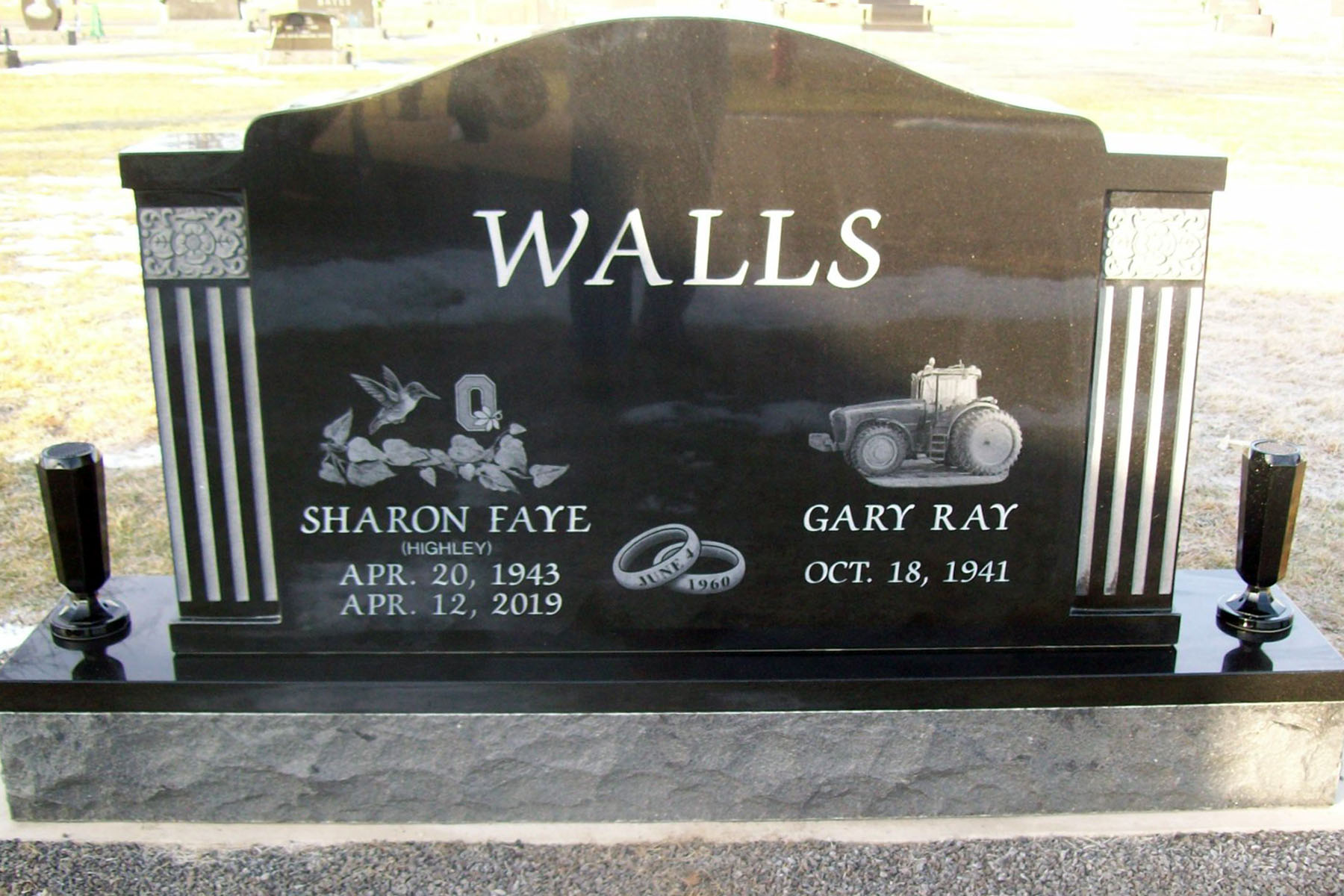 Delphos Granite Works - Custom Granite Monuments
