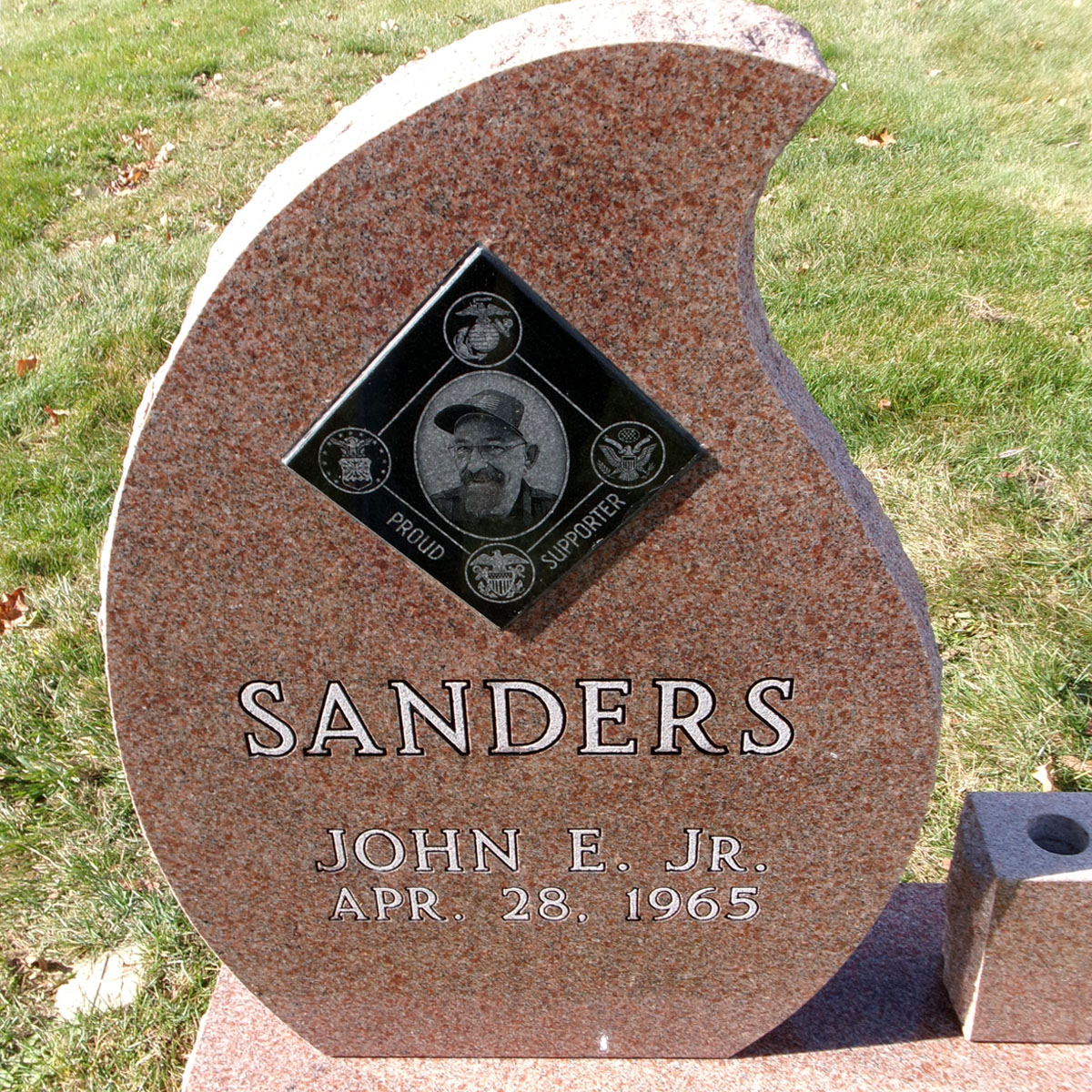 Delphos Granite Works - Custom Granite Monuments