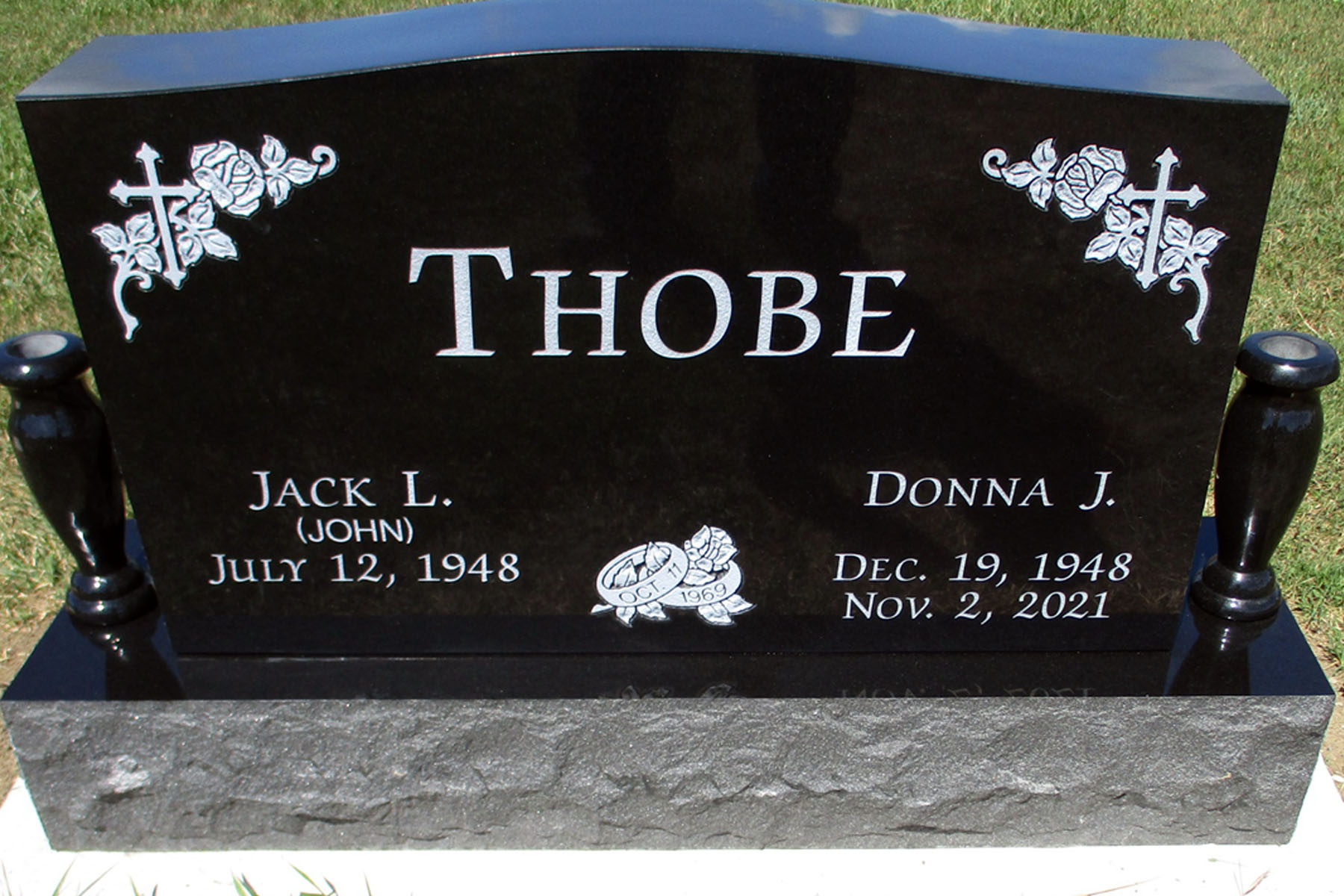 Delphos Granite Works - Standard Granite Monuments